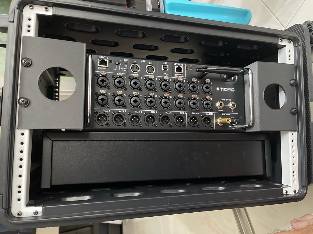 MIDAS/BEHRINGER MR18 AUDIO MIXER, Audio, Soundbars, Speakers ...