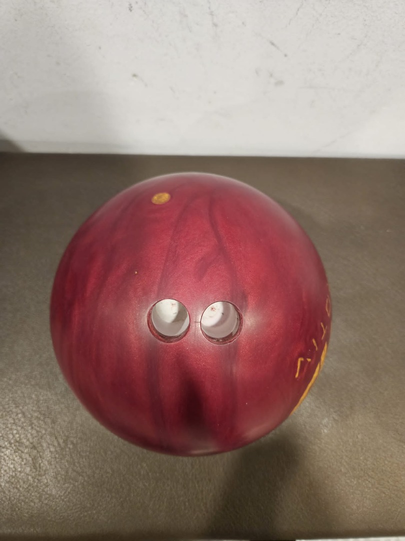 MOTIV TANK RAMPAGE PEARL bowling ball - 14LBS, Sports Equipment, Sports ...