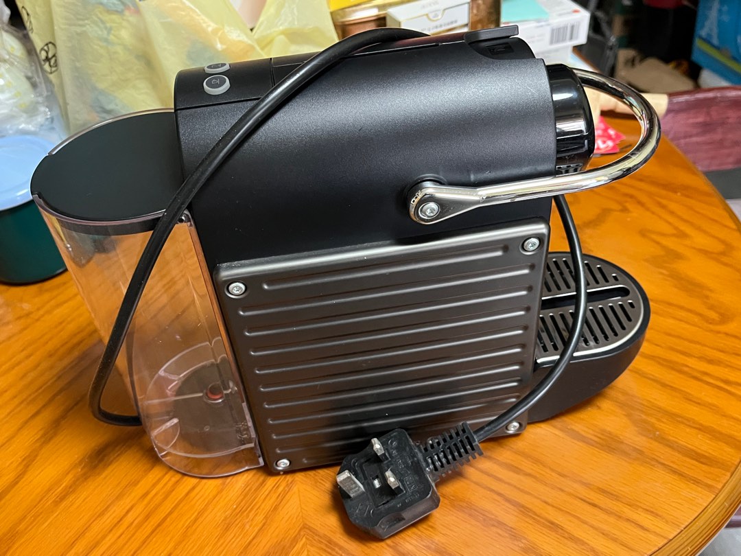 Nespresso type C61 膠囊咖啡機, 家庭電器, 廚房電器, 咖啡機及咖啡壺 - Carousell