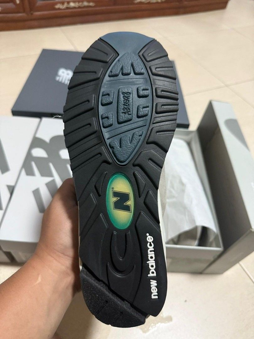 NEW BALANCE 990 V2 MADE IN USA (PIG SKIN), Men's Fashion, Footwear ...