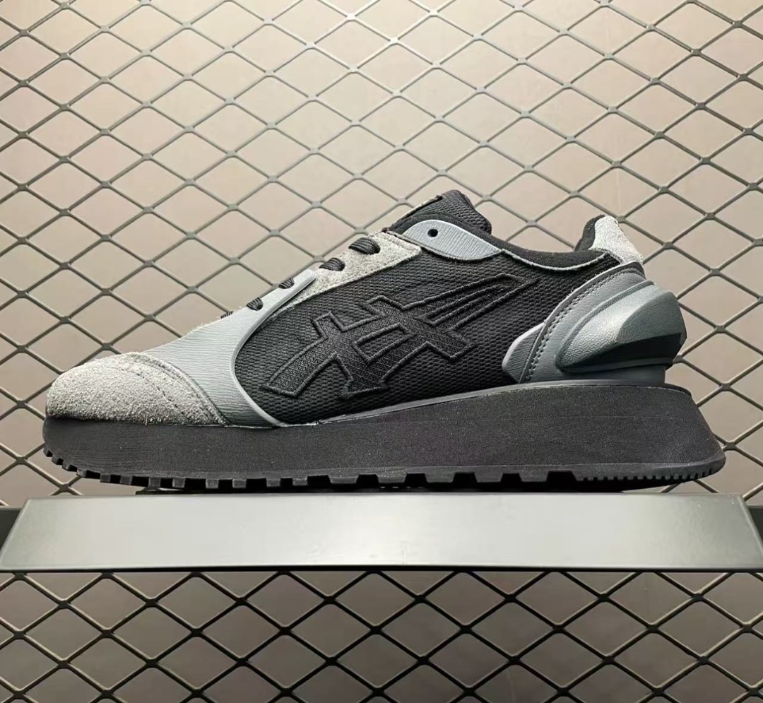 Onitsuka Tiger Moage Co Black Unisex, Men's Fashion, Footwear, Sneakers ...