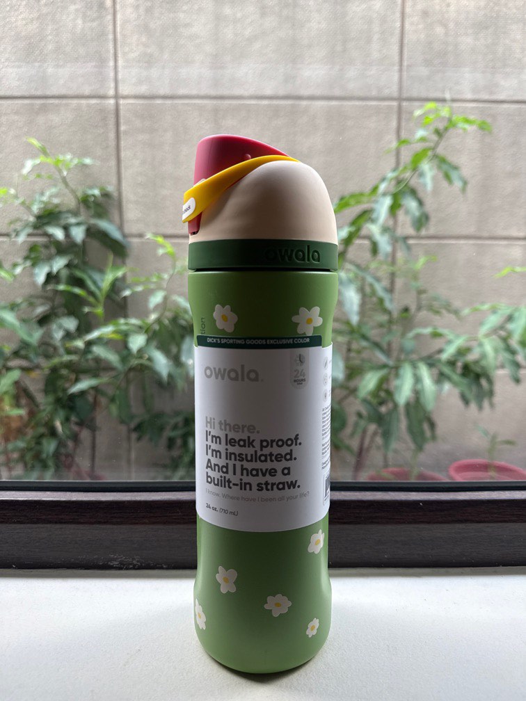 Owala Freesip Darling Daisy 24oz, Furniture & Home Living, Kitchenware ...