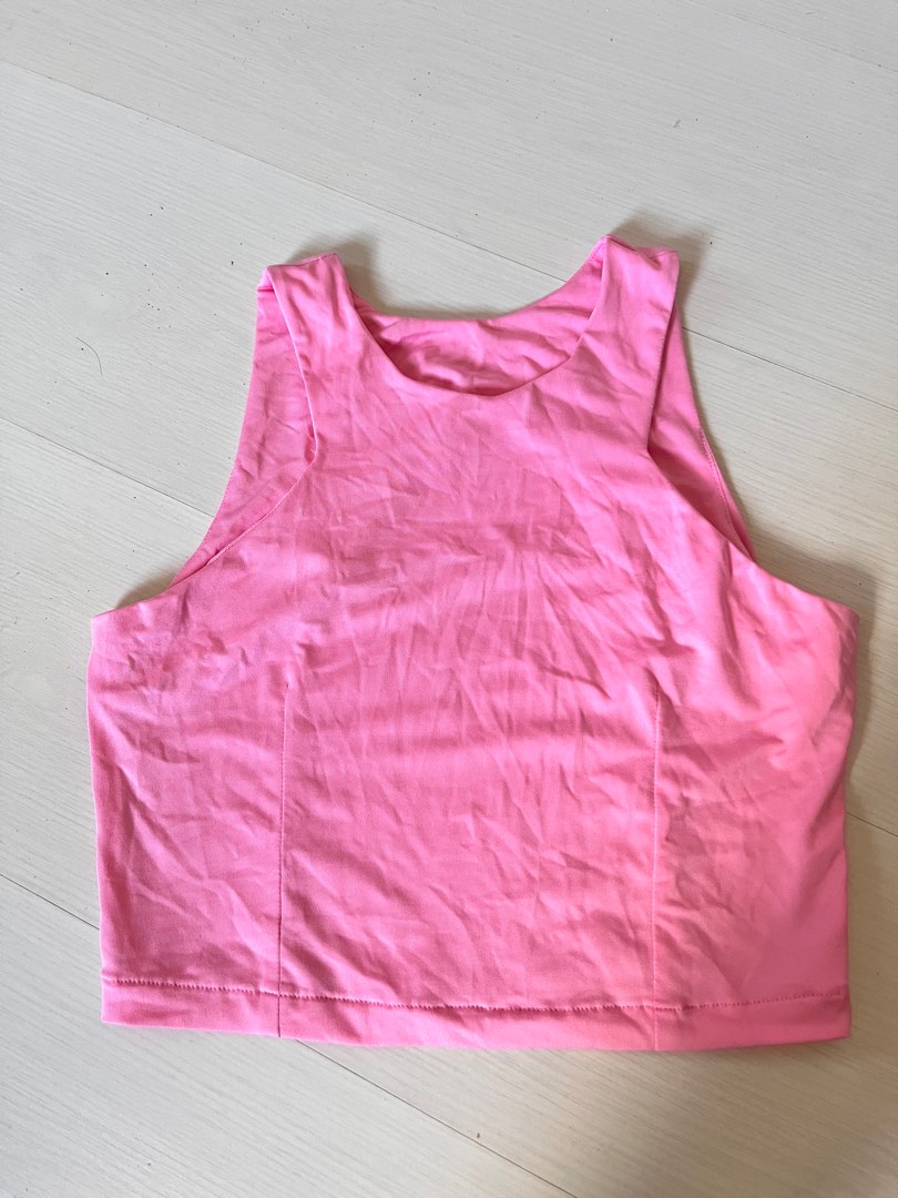 Razor Top 50pesos, Women's Fashion, Tops, Sleeveless on Carousell