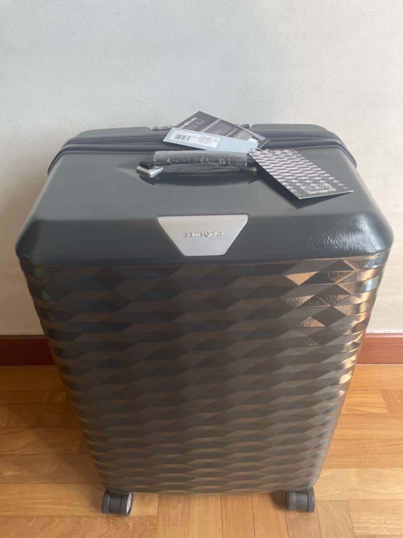 Samsonite Polygon Spinner 75/28 Luggage (BRAND NEW), Hobbies & Toys ...