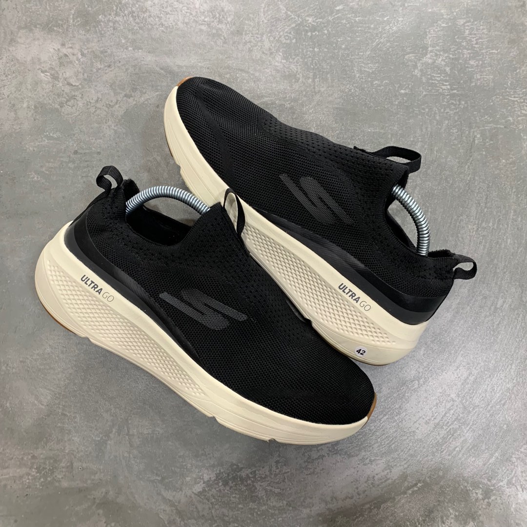 Skechers Go Run Elevate Ultra Go Black White, Fesyen Pria, Sepatu ...
