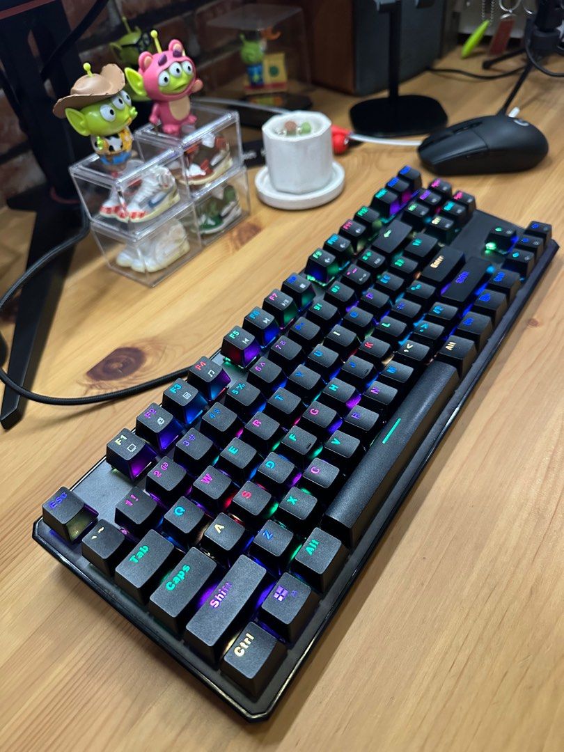Techware Phantom RGB Keyboard Red Key Backlit Mechanical Keyboard ...