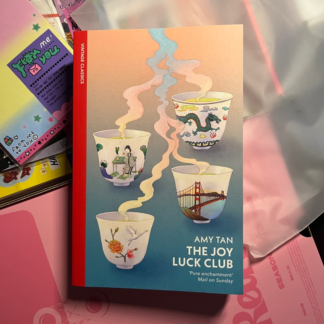 [NEW] the joy luck club amy tan vintage classics, Buku & Alat Tulis ...