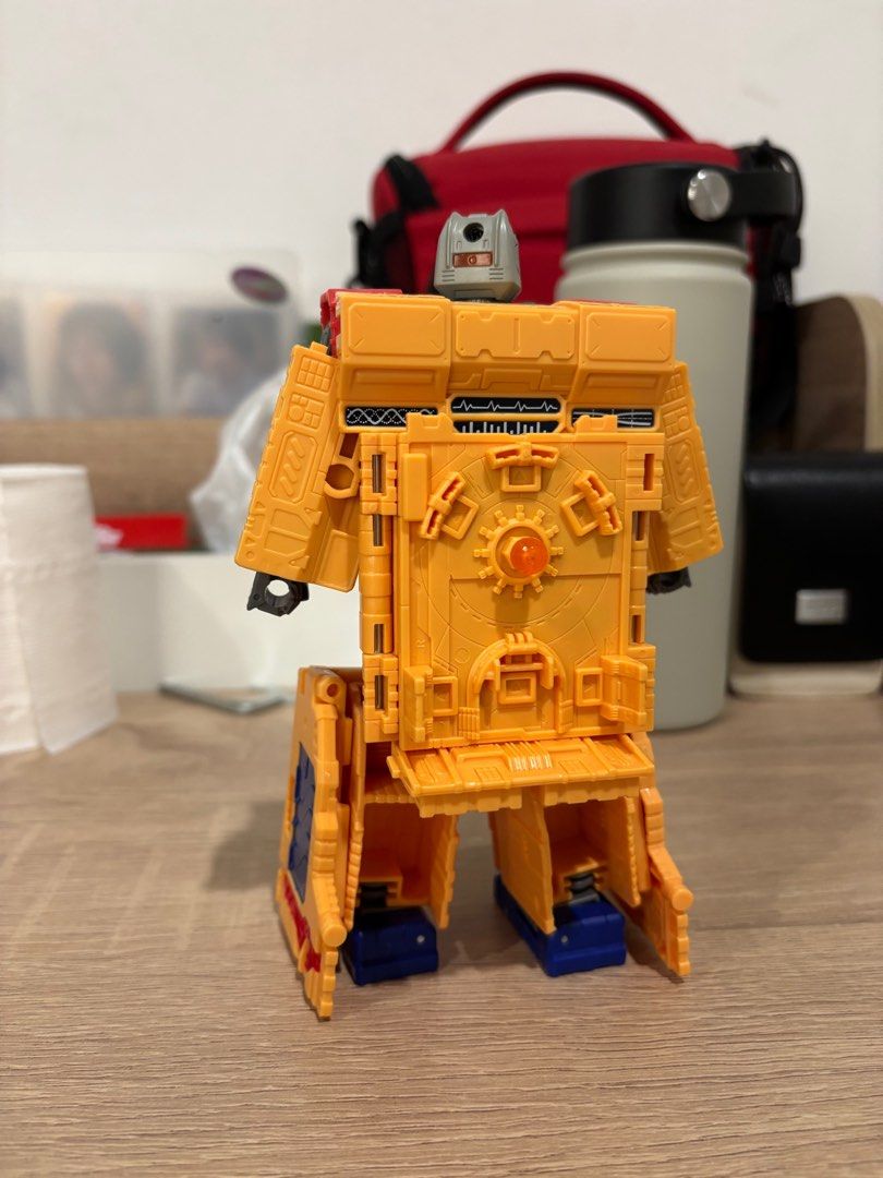 Transformers Dramatic Capture Series Mainframe, Hobbies & Toys, Toys ...