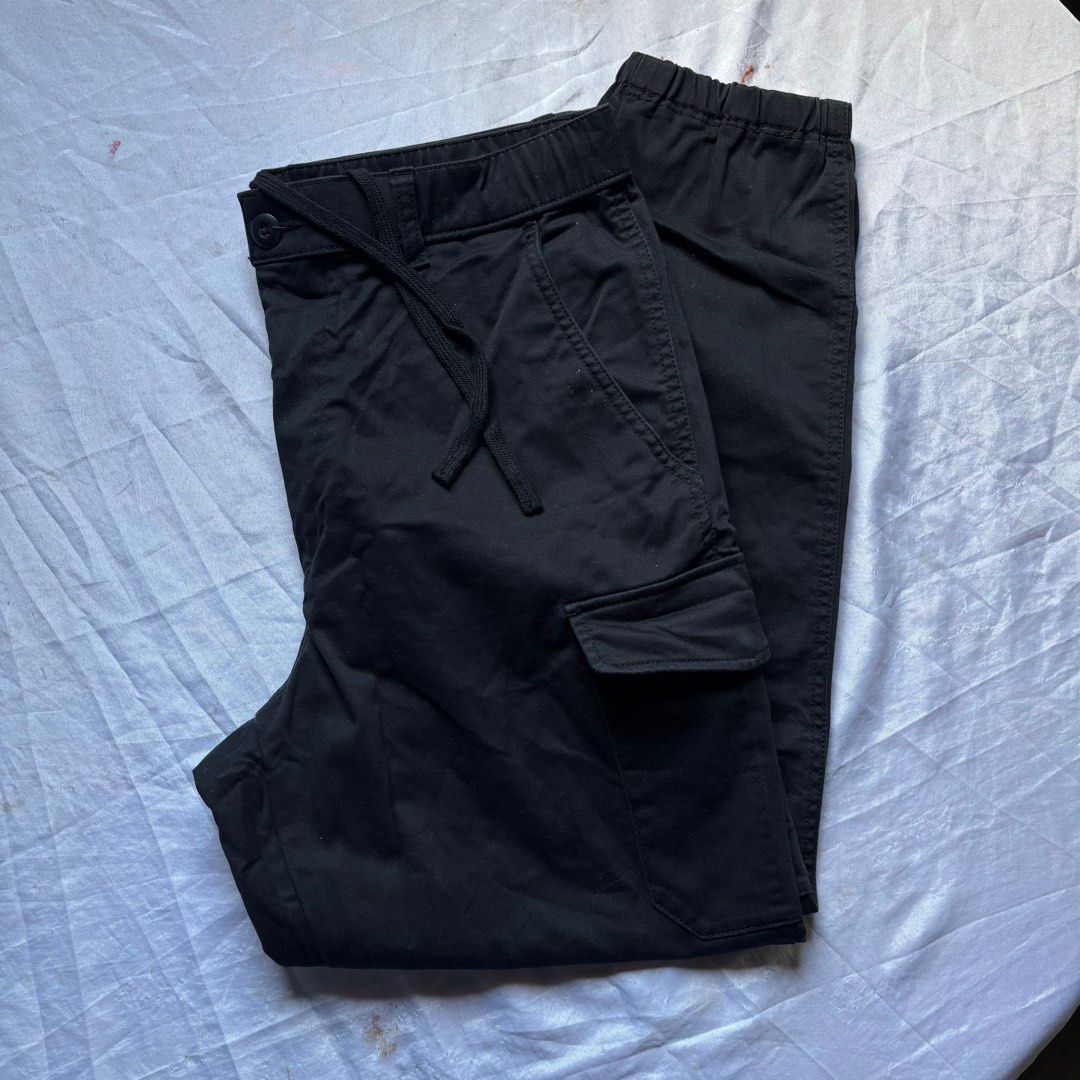 Uniqlo Smart Cargo Pants, Men's Fashion, Bottoms, Joggers on Carousell