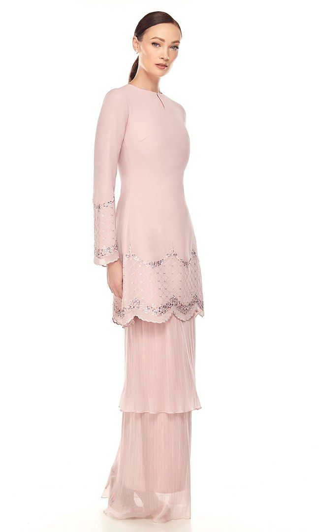 WANZAR NARA KURUNG XS, Women's Fashion, Muslimah Fashion, Baju Kurung ...