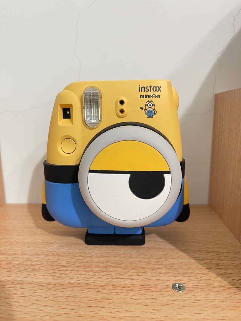 小小兵 富士Fujifilm Minion Instax mini 8拍立得 2410, 相機攝影, 相機在旋轉拍賣