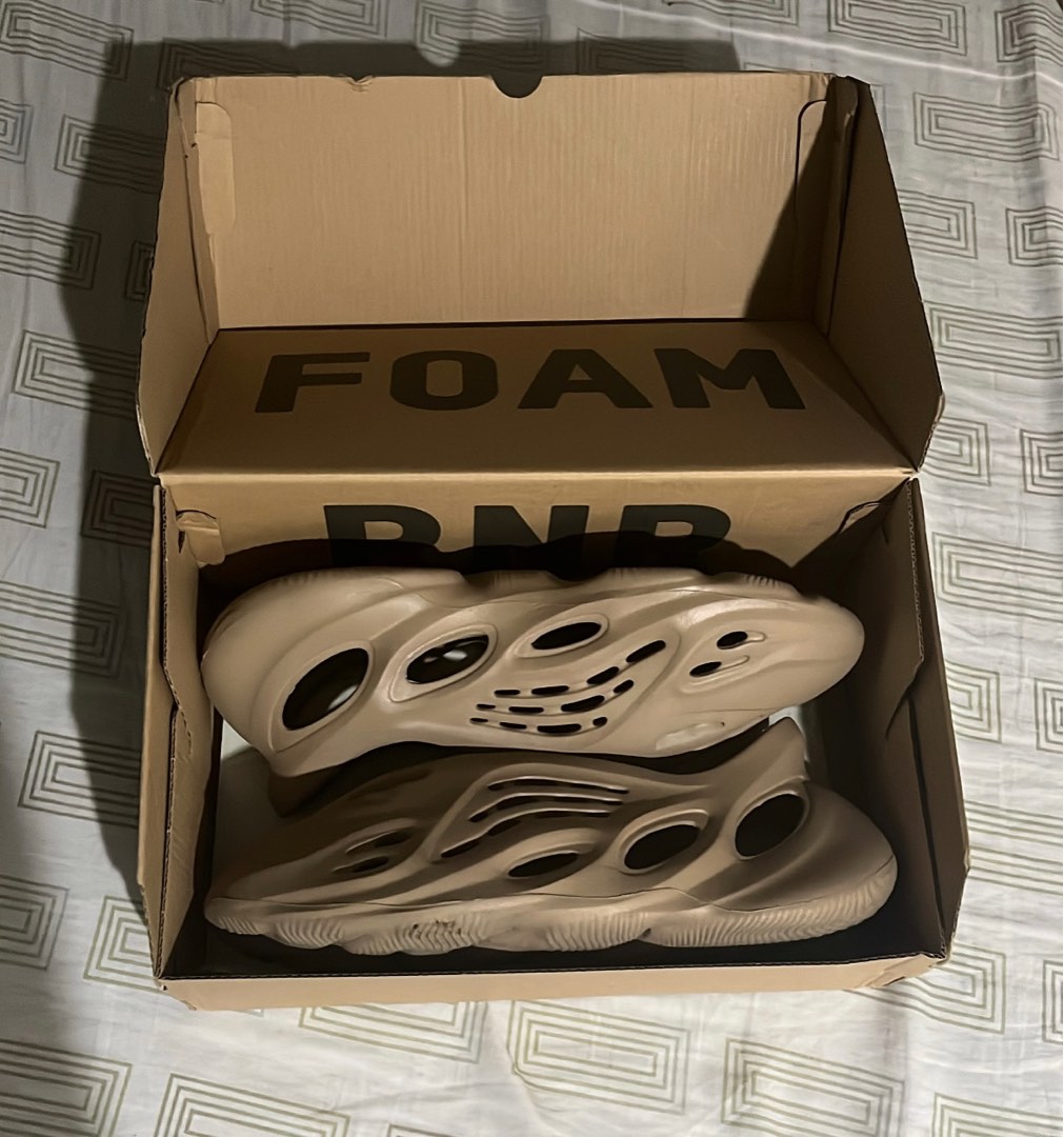 Adidas Yeezy Foam Rnnrs, Men's Fashion, Footwear, Casual Shoes on Carousell