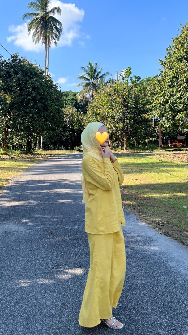 Ain Norie Carla Kurung Cotton Embose Yellow, Women's Fashion, Dresses ...