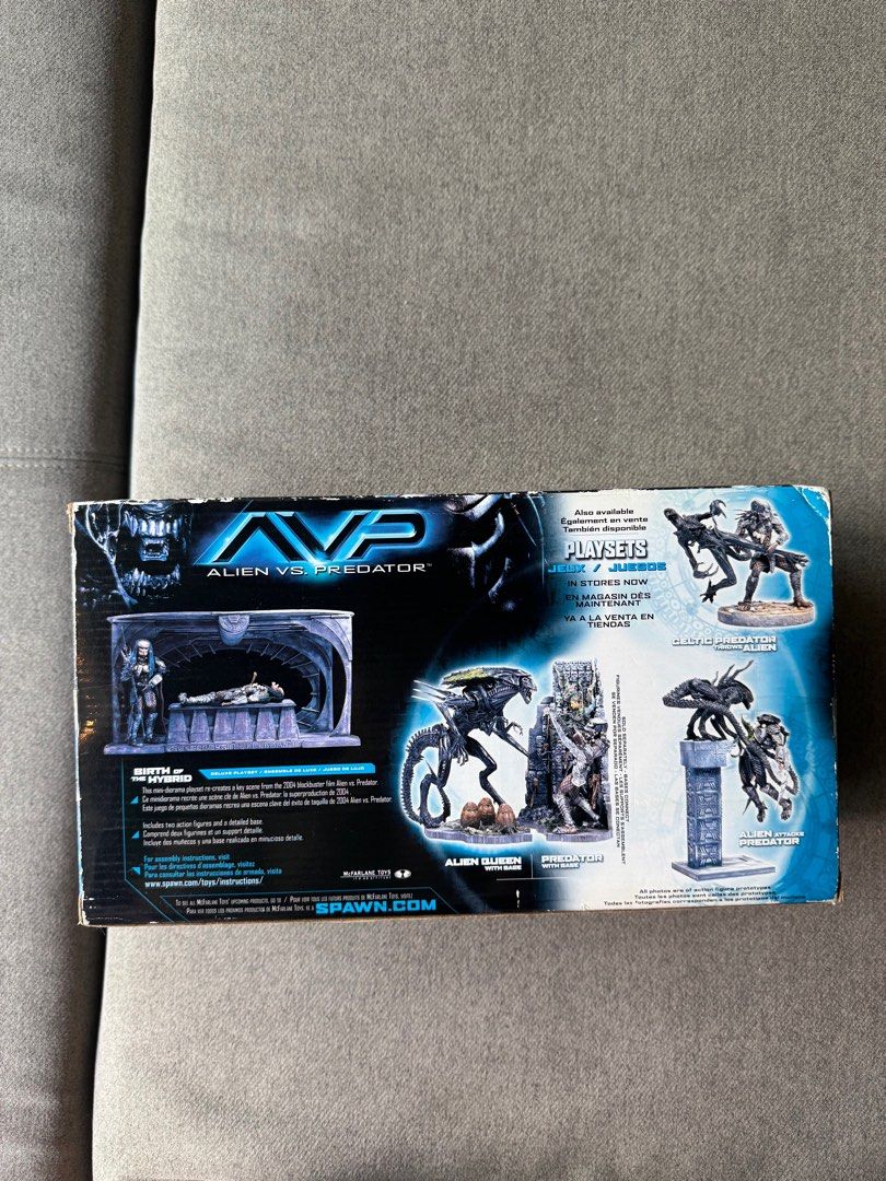Alien Vs Predator BIRTH OF THE HYBRID Deluxe Boxed Set, Hobbies & Toys ...