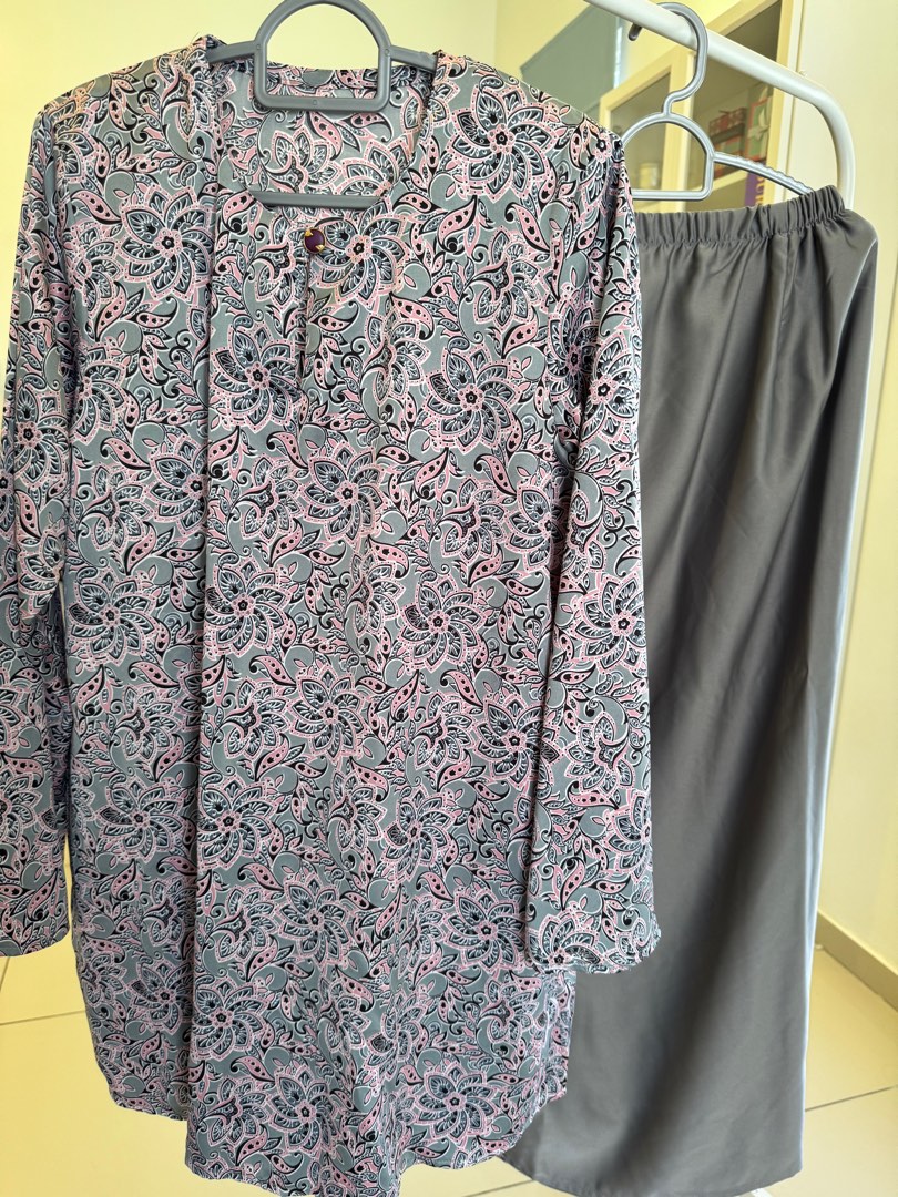 Baju kurung moden mini, Women's Fashion, Muslimah Fashion, Baju Kurung ...