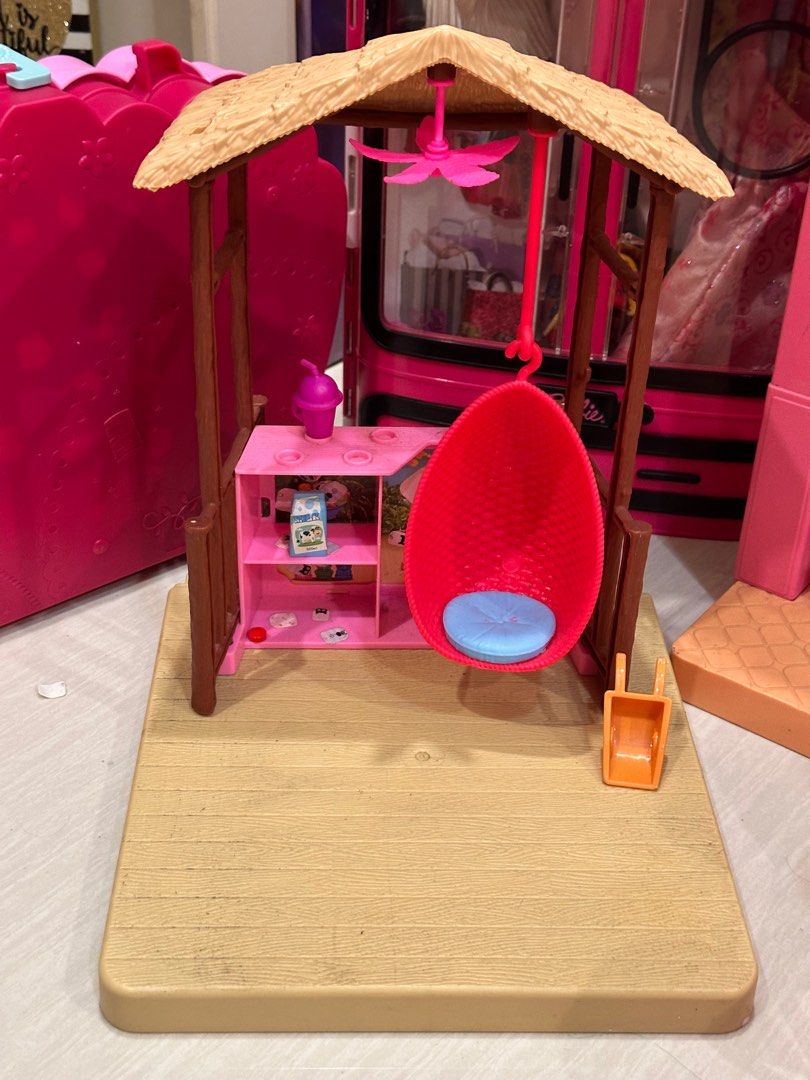 Barbie closet big size barbie beach cabana, Toys & Collectibles, Mainan ...