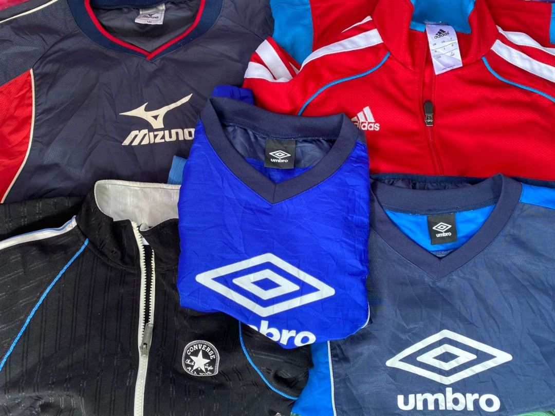 Combo umbro windbreaker , mizuno, converse, adidas trektop , jacket ...