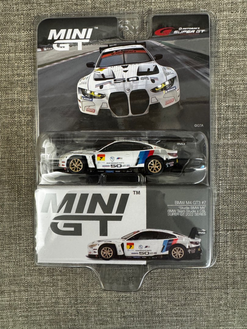 MIni gt minigt 484 bmw M4, 興趣及遊戲, 玩具 & 遊戲類 - Carousell