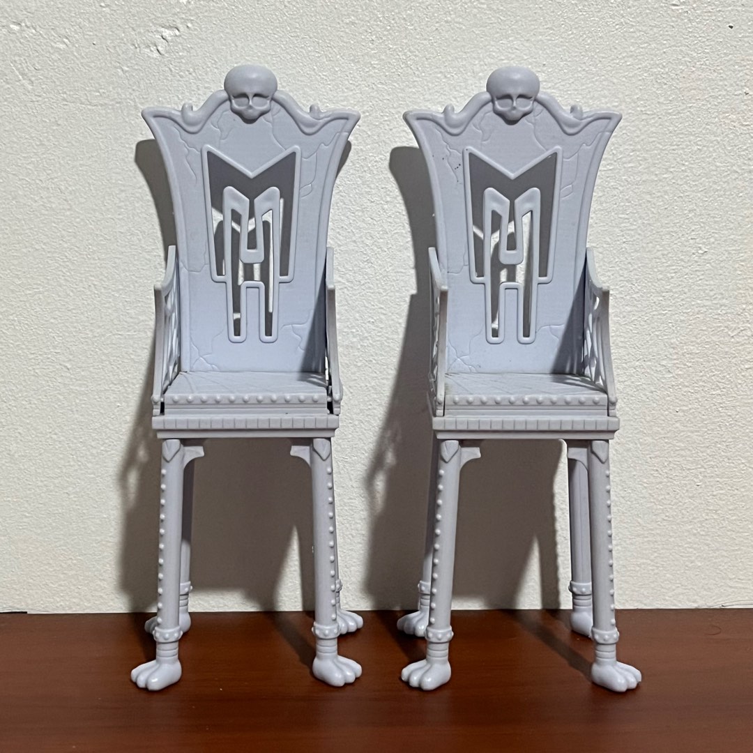 Monster High Thrones, Hobbies & Toys, Toys & Games on Carousell
