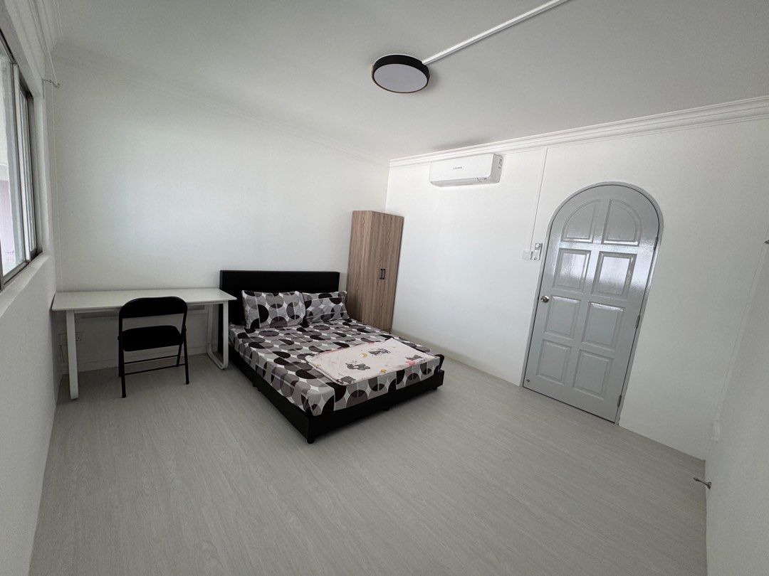 Newly renovated spacious Common Room @ 914 Jurong West Street 91 ...