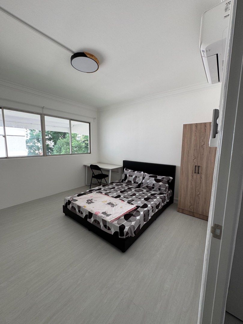 Newly renovated spacious Common Room @ 914 Jurong West Street 91 ...