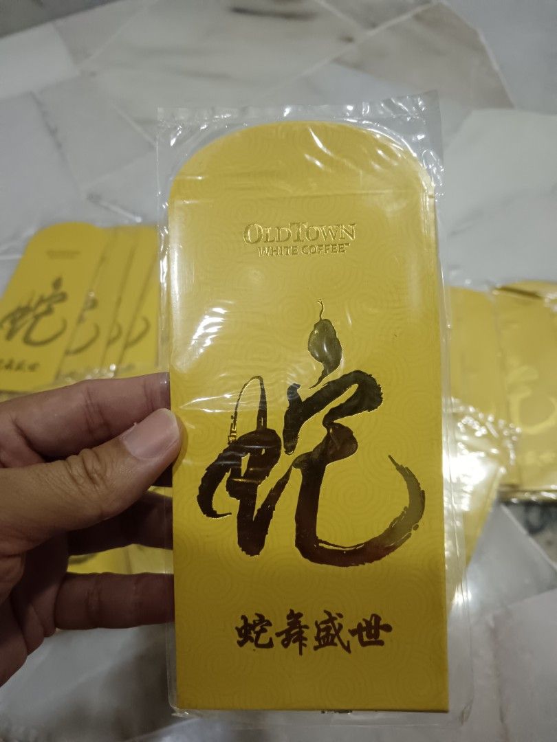 Old Town Ang Paw Red packet Year Snake 旧街场 蛇年红包封 有买有送, Hobbies & Toys ...