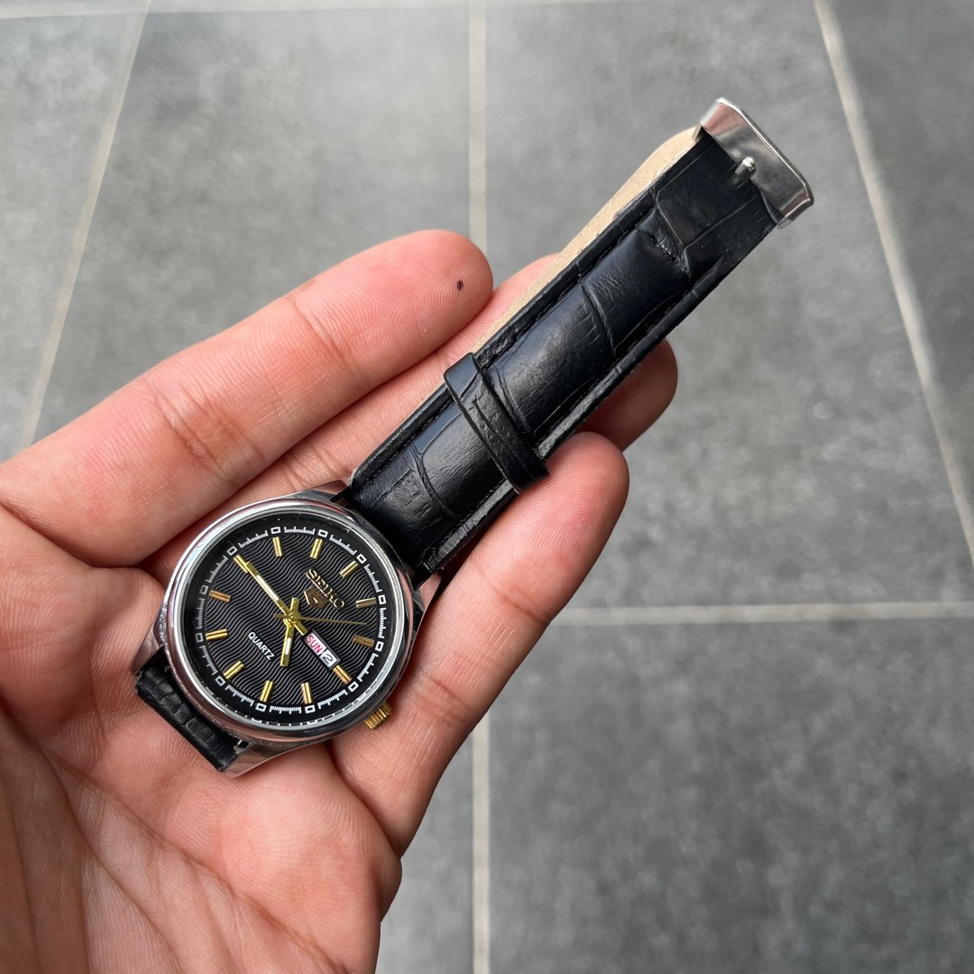 Seiko 5 Quartz 30 mm Watch, Women's Fashion, Watches & Accessories ...