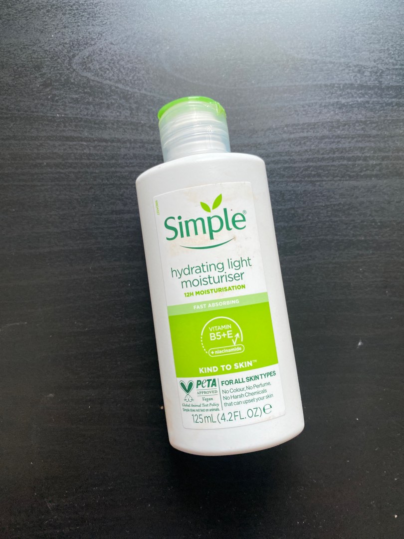 simple moisturiser, Beauty & Personal Care, Face, Face Care on Carousell