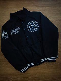 VARSITY SVG X SELANGOR, Men's Fashion, Activewear on Carousell