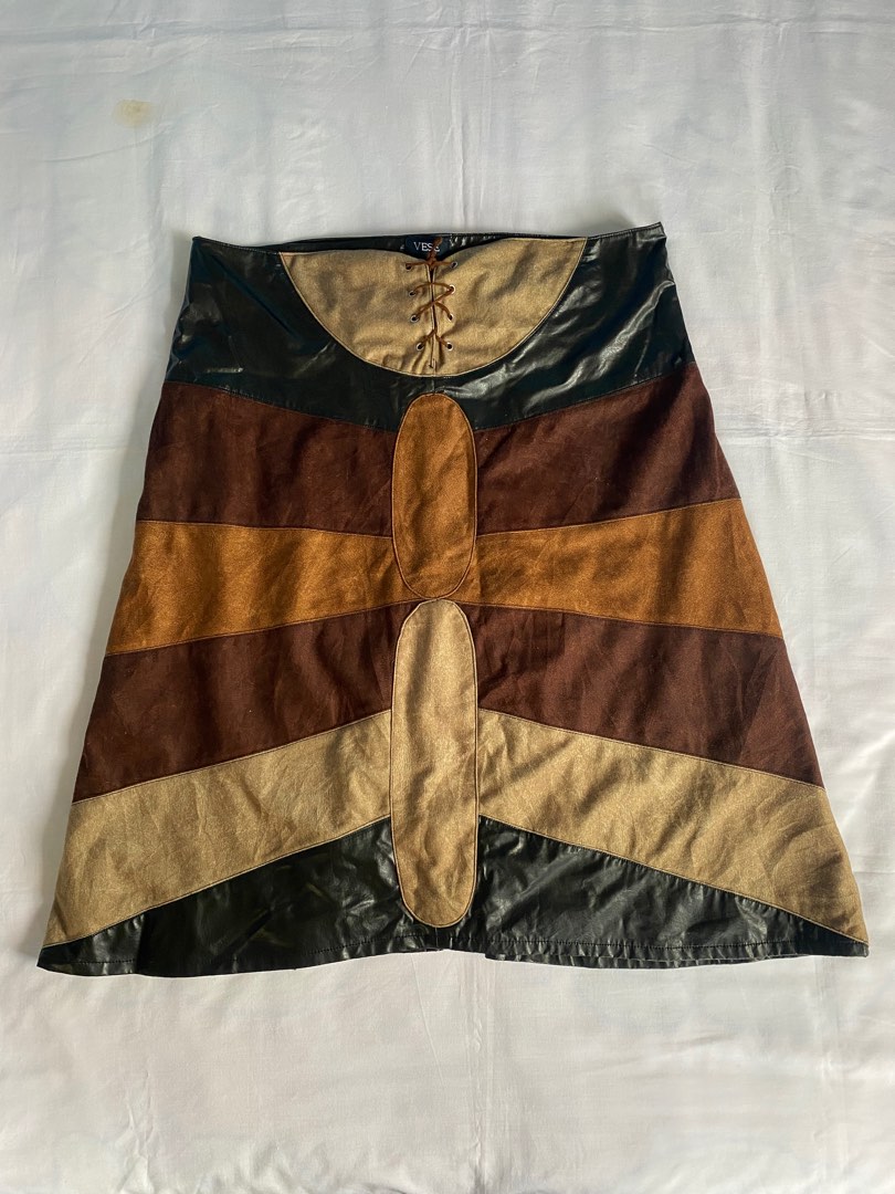 vintage office siren patch midi skirt, Women's Fashion, Bottoms, Skirts ...