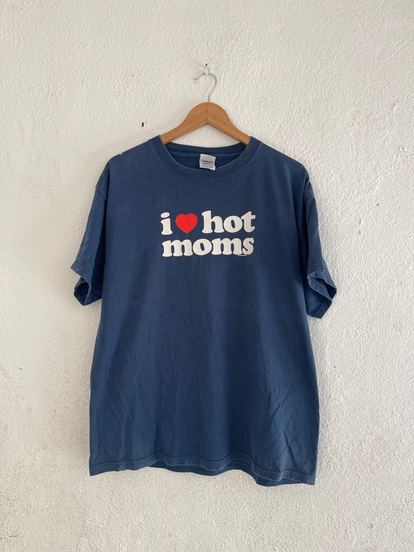 Vintage Y2K I love Hot Moms Wording, Men's Fashion, Tops & Sets ...