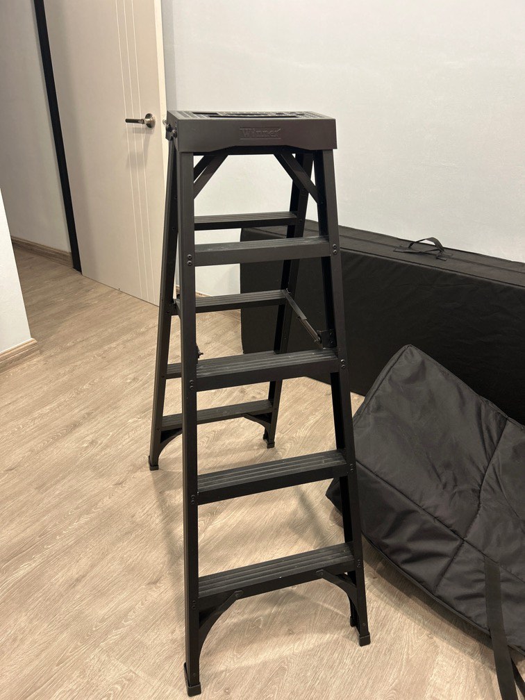 Winner 5 steps ladder with carry bag, Furniture & Home Living, Home ...