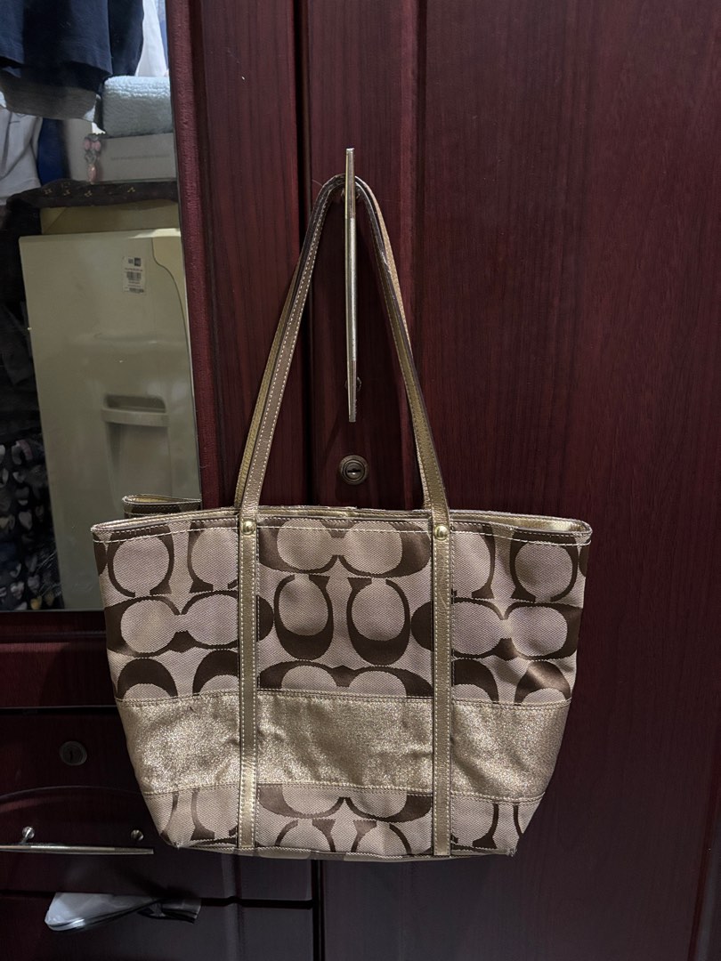 COACH MINI TOTE BAG, Luxury, Bags & Wallets on Carousell