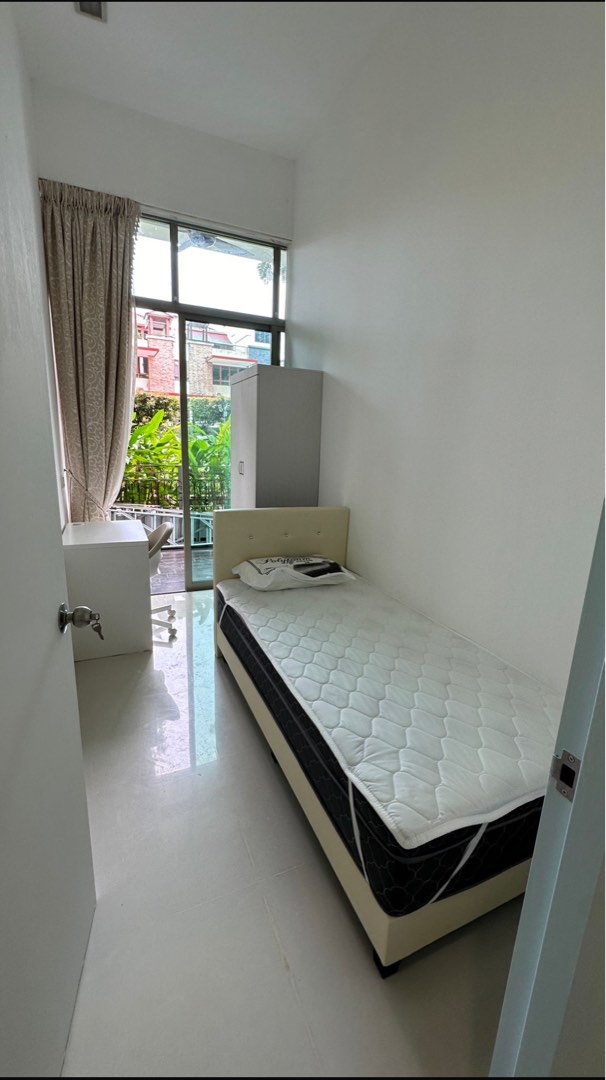 Common rooms for 1 pax near Changi Business Park, Airport, Property ...