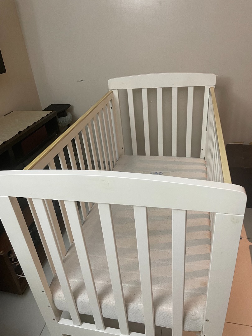Cuddlebug Baby Wooden Crib White plus Mattress, PHP 4,900.00, Babies ...