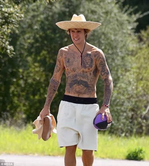 DANIEL PATRICK LOS ANGELES SIDE TAPE MESH SHORT on Carousell