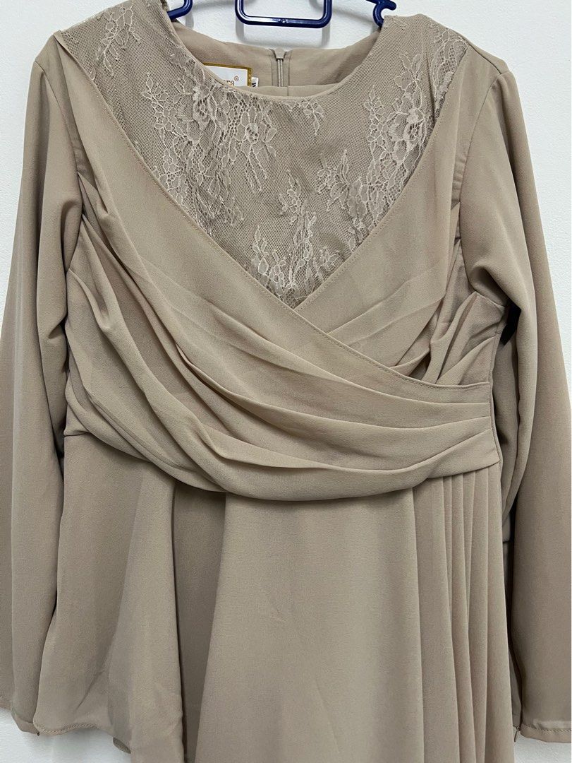 Deenara Searra Kurung, Women's Fashion, Muslimah Fashion, Dresses on ...