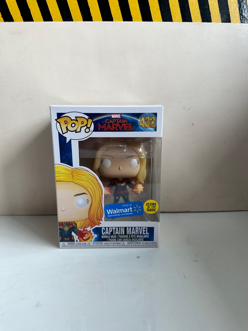 Funko Pop Captain Marvel 432 Glow in the Dark Walmart Exclusive Sticker ...
