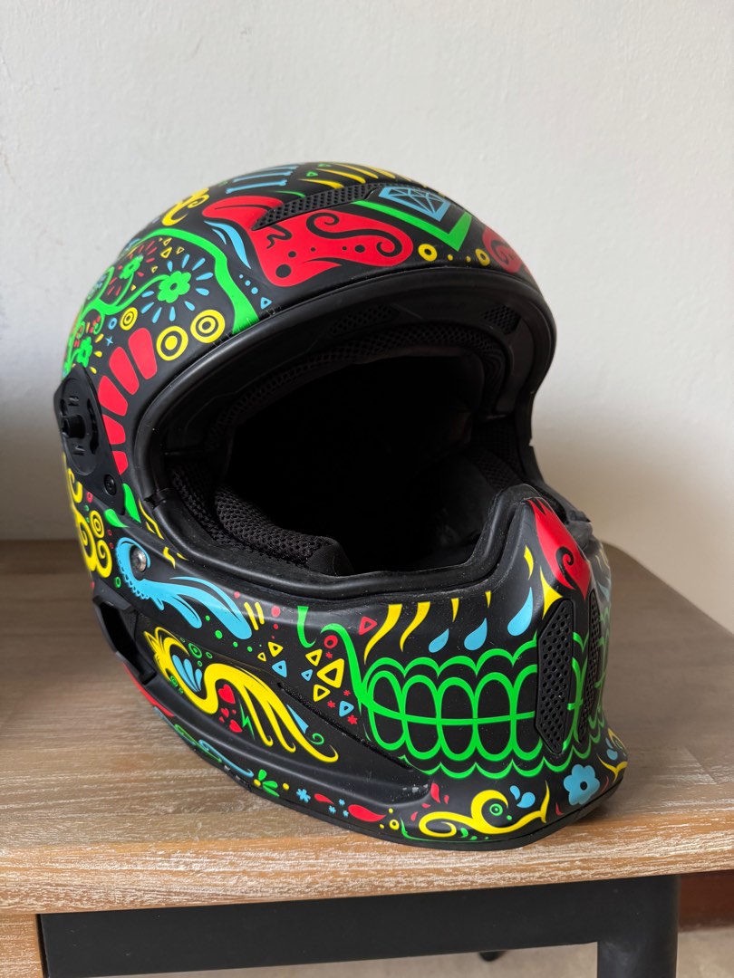 Funky Atlas 3 Helmet with inbuilt speakers, Motorcycles, Motorcycle ...
