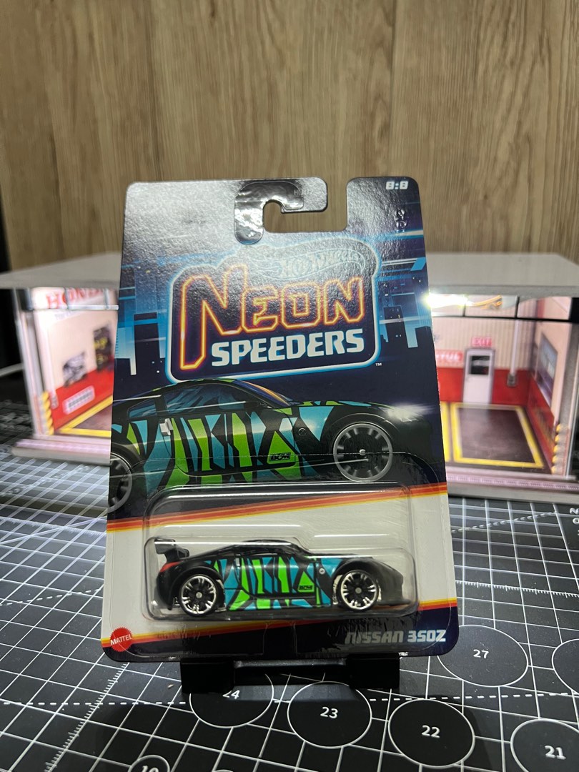 Hot Wheels Neon Speeders Set (8pcs), Hobbies & Toys, Toys & Games on ...