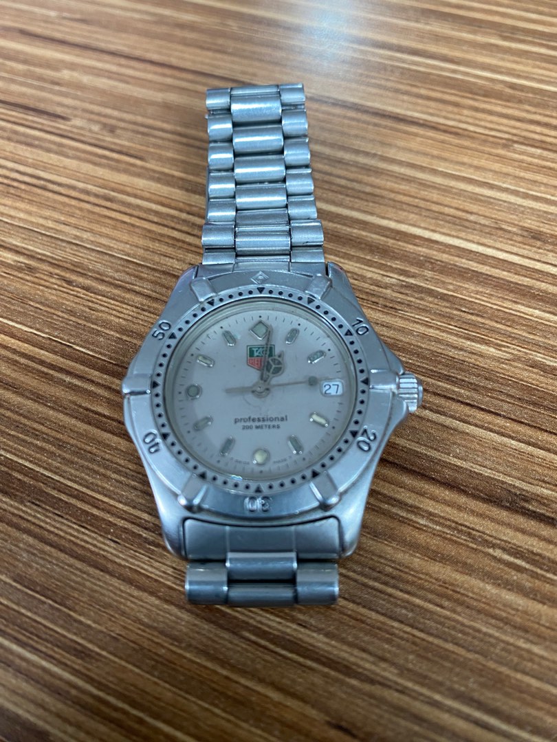 Jam tangan swiss made tag heuer, Fesyen Pria, Jam Tangan di Carousell