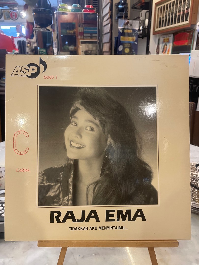 Lp Raja Ema - Tidakkah Aku Menyintaimu, Hobbies & Toys, Music & Media ...