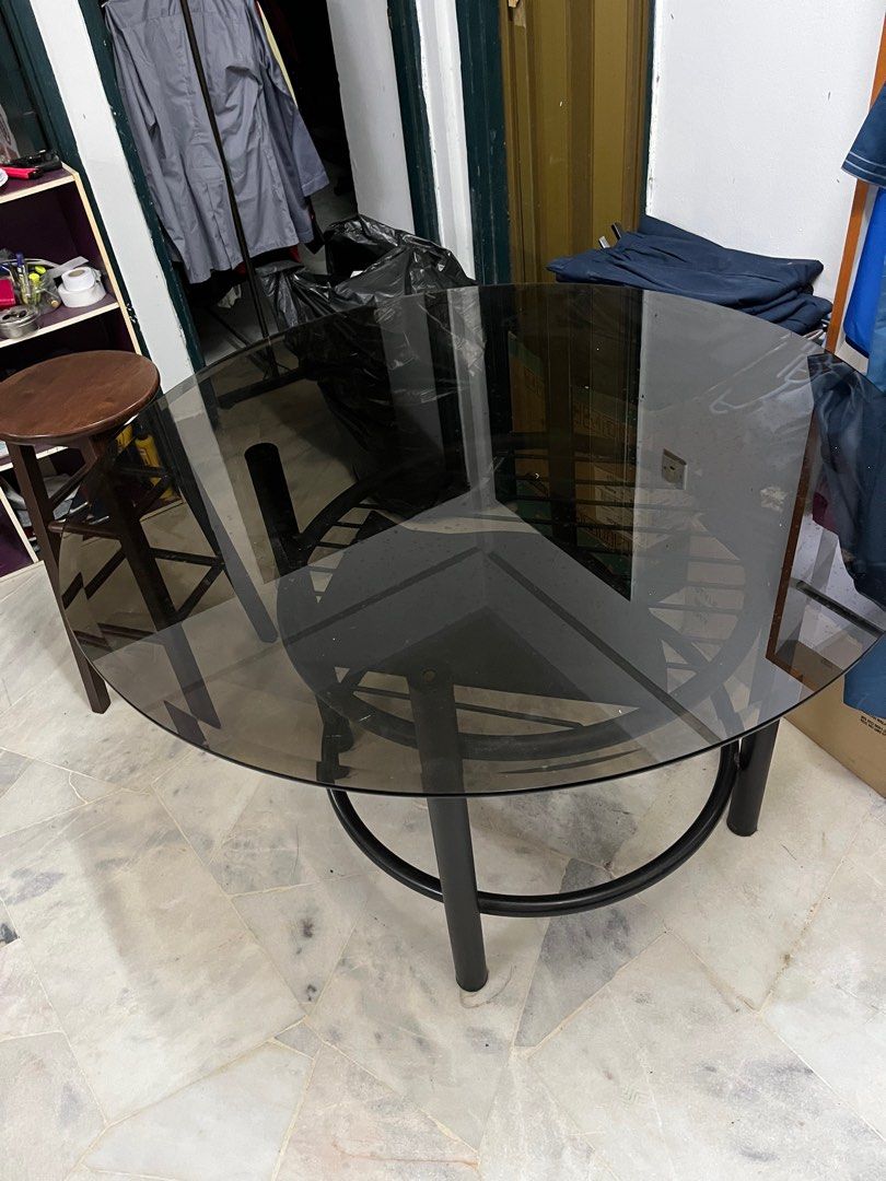 Meja Kaca Bulat 6 Seaters, Furniture & Home Living, Furniture, Tables ...