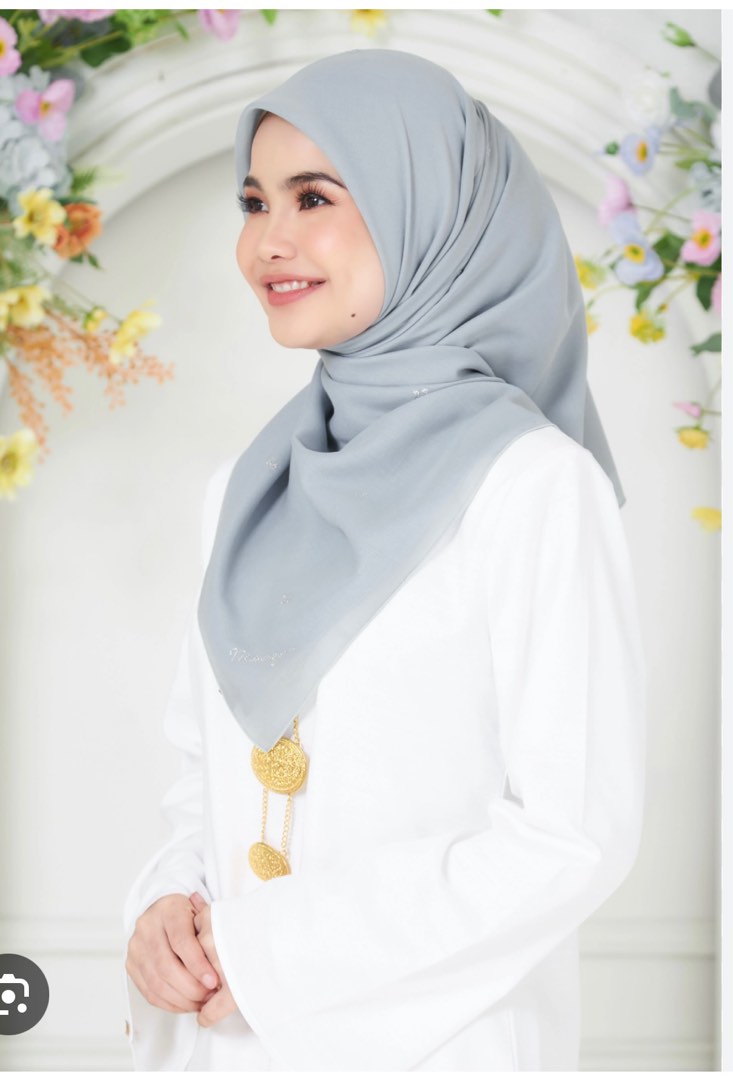 Minaz Hijab Plain Bawal Pearl Blue, Women's Fashion, Muslimah Fashion ...