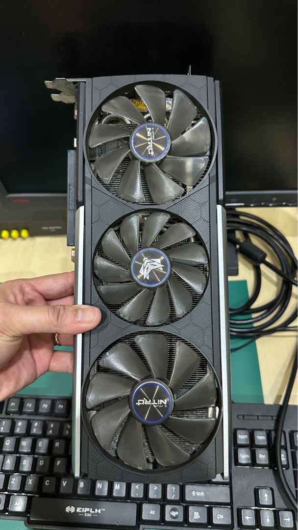 Sapphire 5700 xt nitro SE, Computers & Tech, Parts & Accessories ...