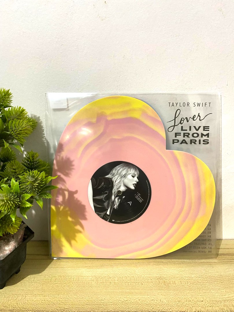 ON HAND: TAYLOR SWIFT- LOVER LIVE FROM PARIS LLFP HEART SHAPED VINYL ...