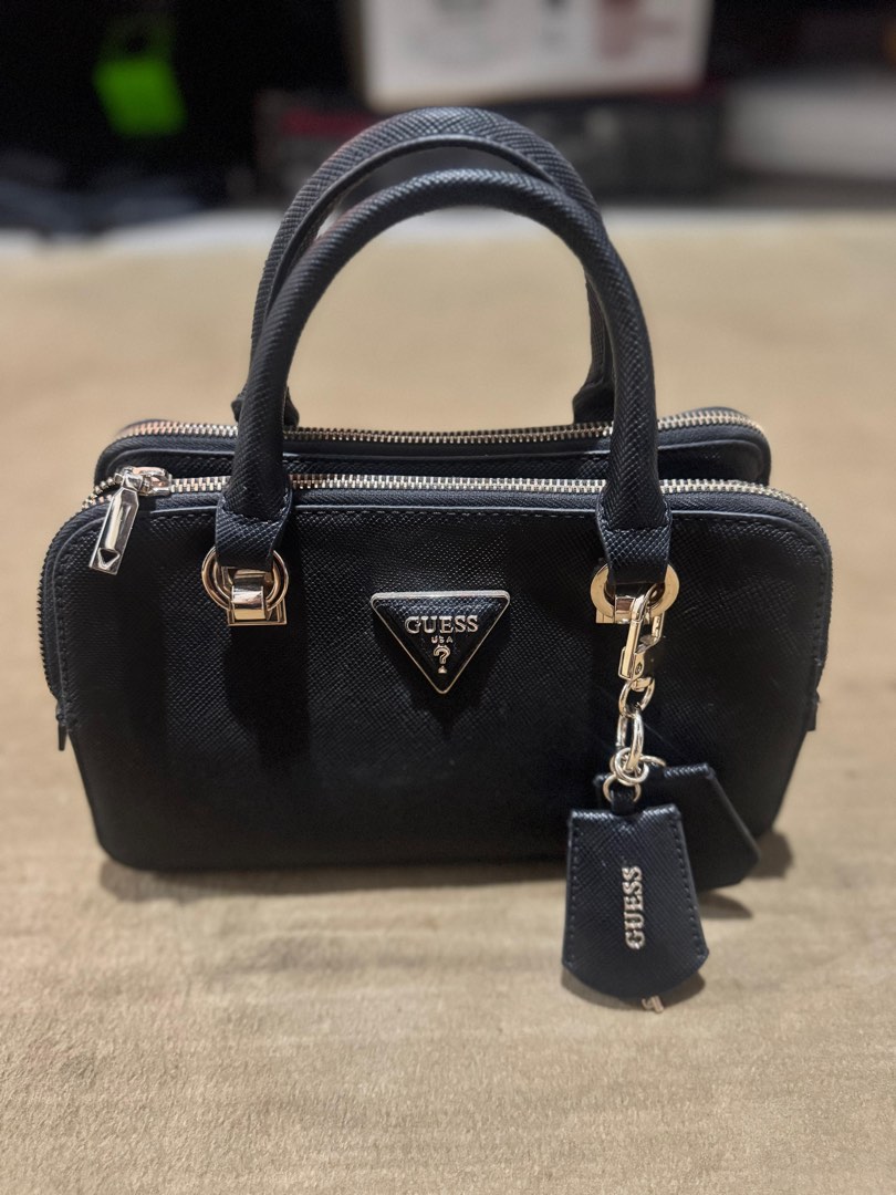 tas guess original, Fesyen Wanita, Tas & Dompet di Carousell