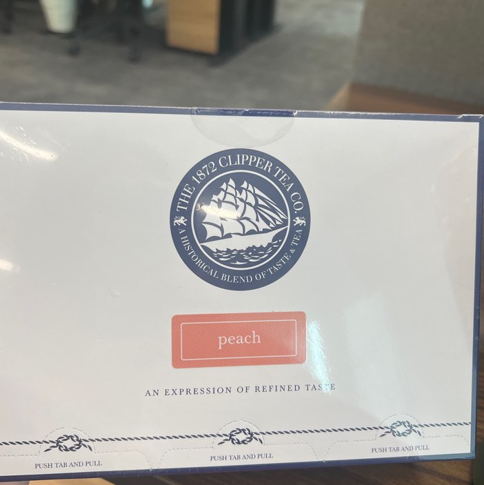 The Clipper Tea Co Peach tea blend 10 Sachets, Food & Drinks, Beverages ...