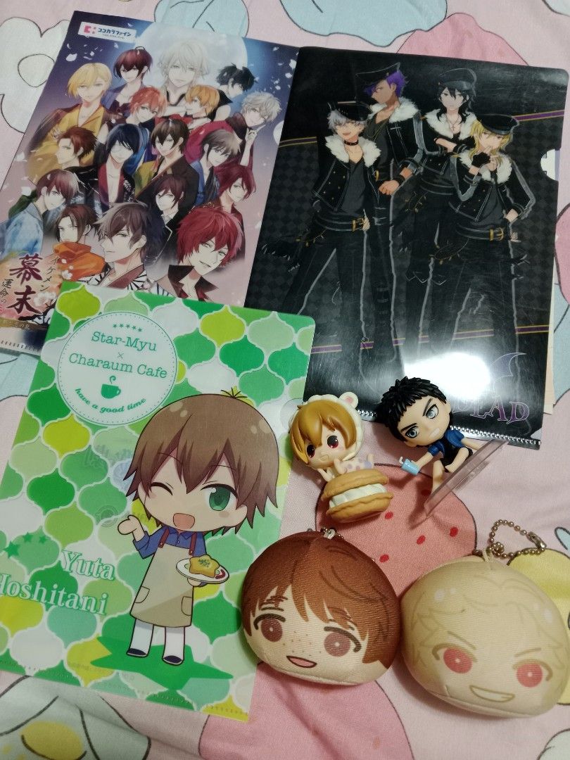 WTS Preloved Anime Items [READ DESC] (Figurine, File, Omanjuu) Kuroko ...