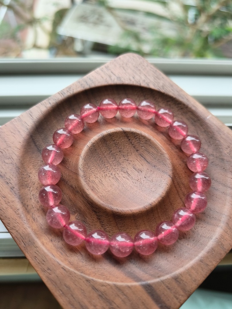 (Wuxing: Fire) 100% Natural Red Strawberry Quartz Bracelet - 8+mm Beads ...
